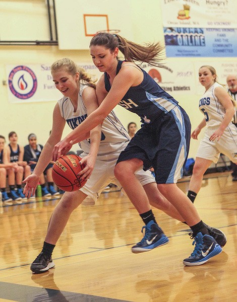 Vikings basketball brings the heat | Islands' Sounder