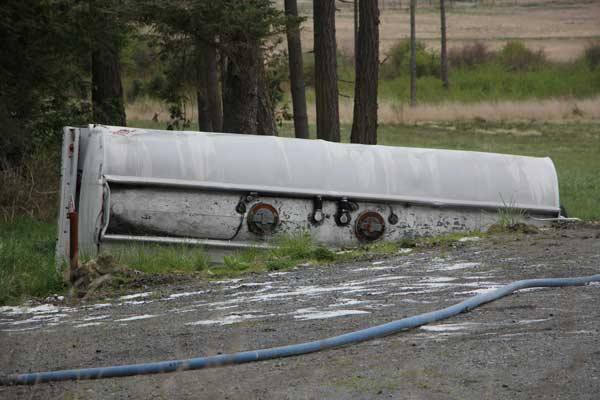 UPDATE: Clean up is complete for Island Petroleum tanker truck fuel ...