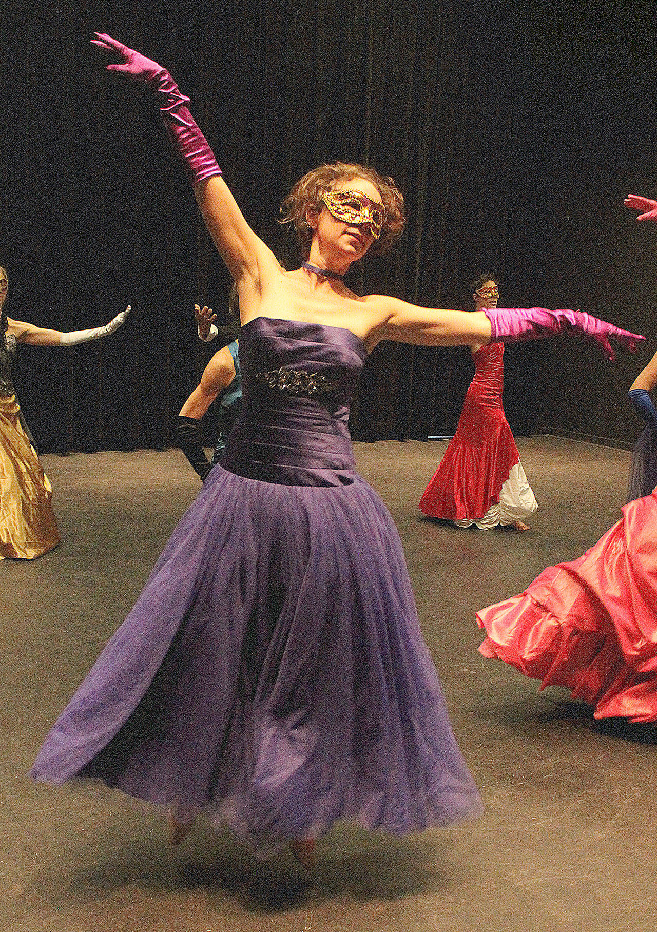 ‘Roasted Nut’ dance production at Orcas Center | Islands' Sounder