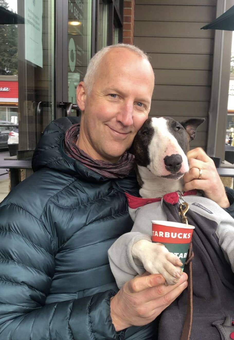 Dr. Joe Gaydos hangs up his scrubs — but just at the Orcas Animal ...