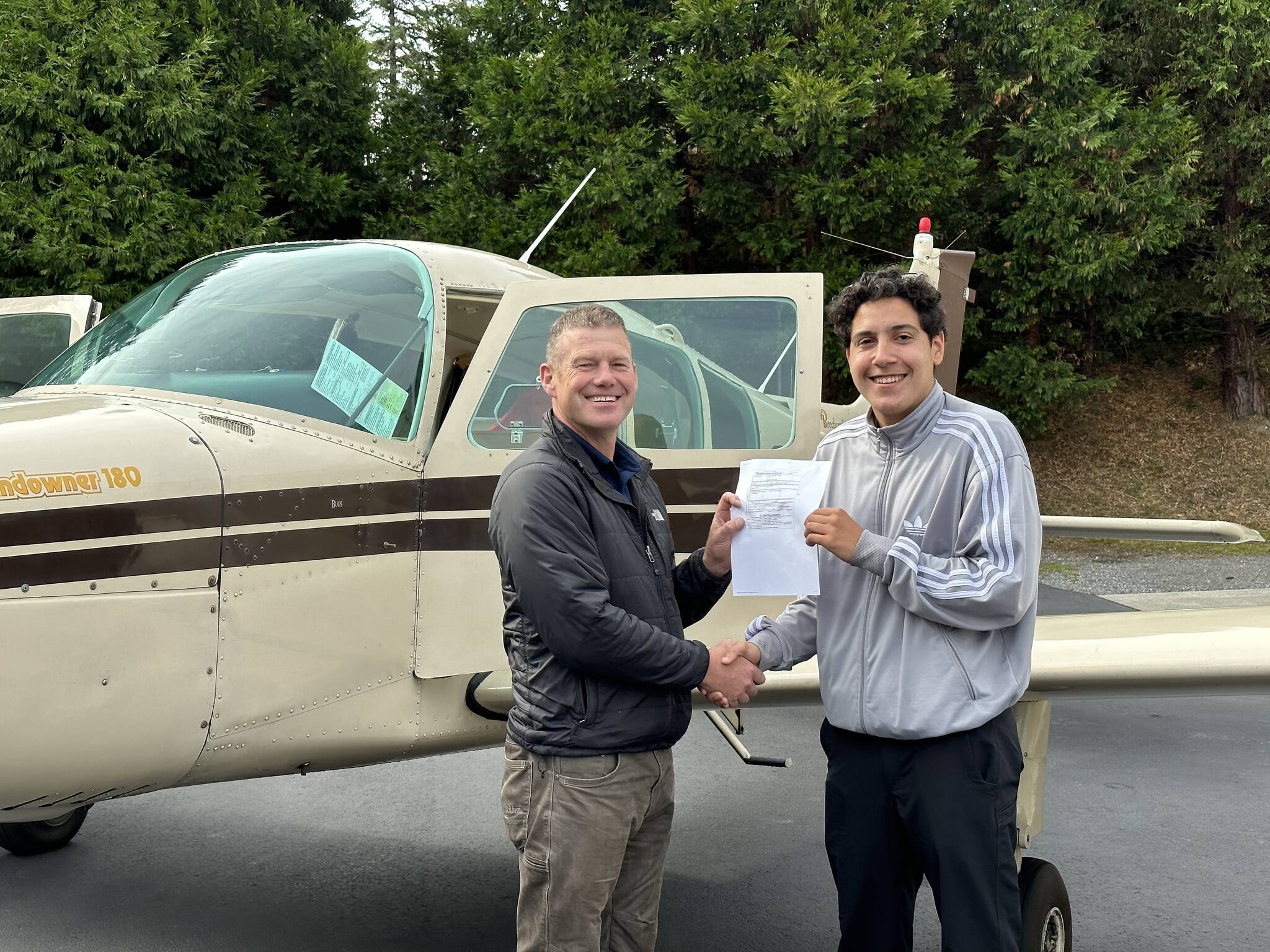 Airhawks Flying Club expands offerings | Islands' Sounder